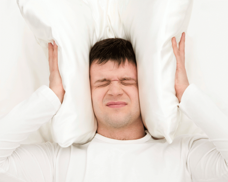 ¿Sabes cómo afecta el ruido en tu descanso nocturno? - Revista óptica ...